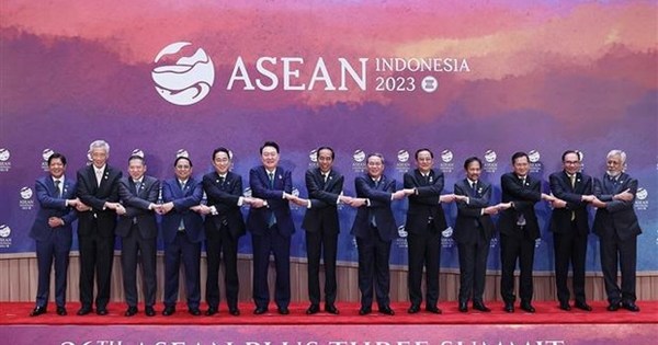 【RCEP资讯】中国国务院总理李强抵达雅加达，出席第43届东盟峰会并对印尼进行正式访问 - RCEP资讯 - BT财经